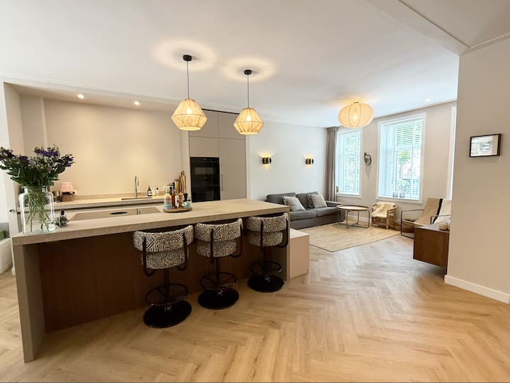 Luxurious 3-bedroom Apartment  Near By Rai & Pijp - Amsterdam