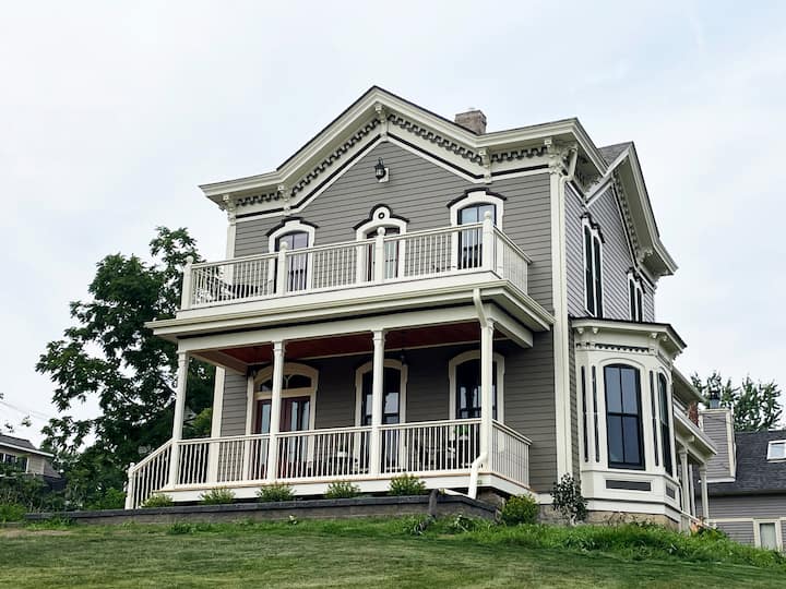The Historic Roney House - Stillwater, MN