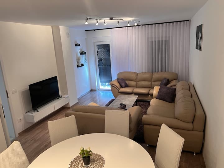 Apartament Në Qendër Ferizaj - Kosovo