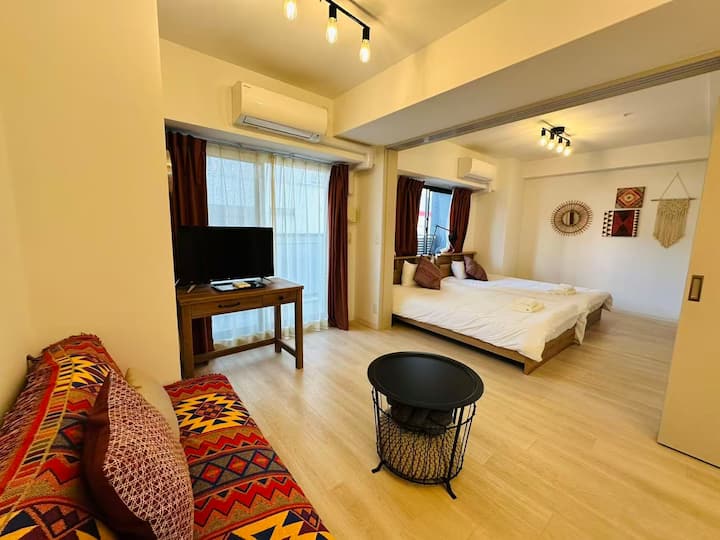 日本橋民泊5a：2室1厅2洗漱1卫1浴/步行可达黑门市场/动漫街/通天阁/靠近日本桥站/关西机场直达 - Osaka