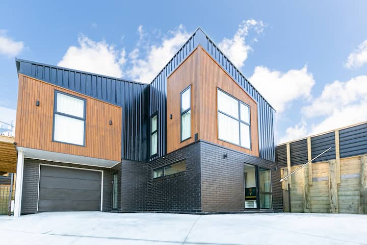 1br Flat | Private Entry | Full Kitchen | Brewtown - Upper Hutt