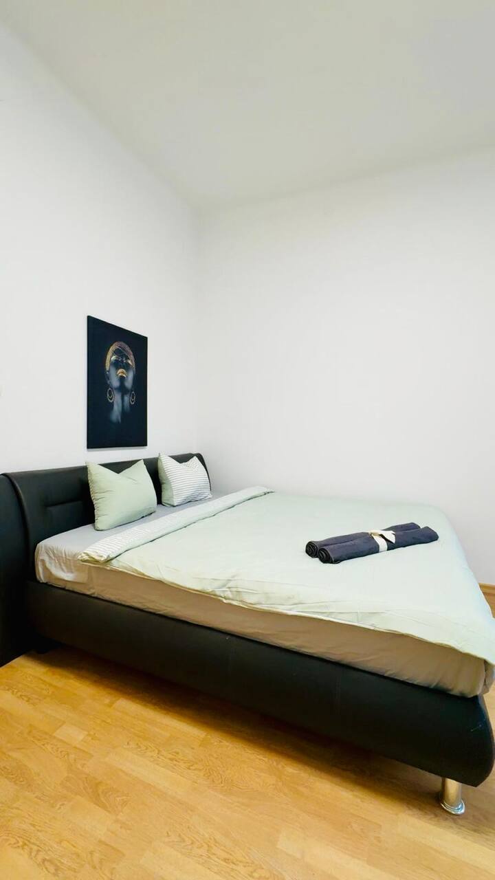Lovely 2br For 5 | Peaceful & Central Stay - Klosterneuburg