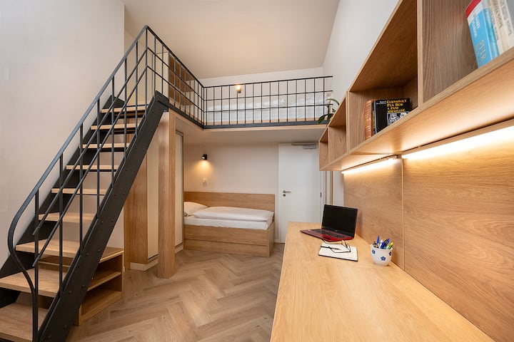 Agape Apartment - Chic Stay Near Everything - Pilsen