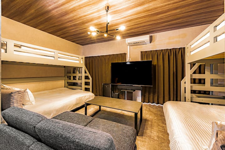 地下鉄天神駅より徒歩10分。50.4㎡で2段ベッドが2セット、最大6名宿泊可能なアパートメントホテル - Fukuoka