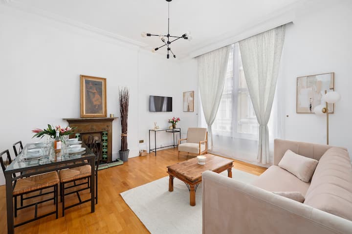 Kensington Royal |2 Minutes To Station | Sleeps 4 - Chelsea