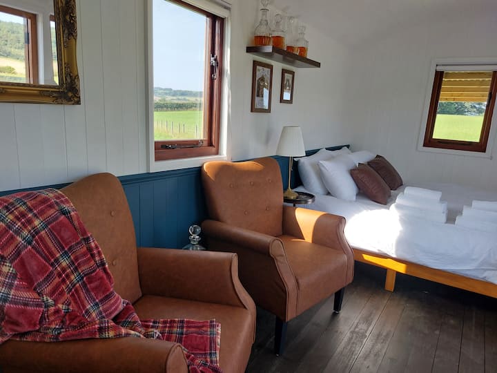 The Whisky Parlour, Roseberry Retreat - United Kingdom