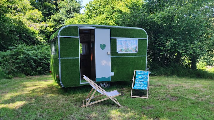 Petite Caravane Pour Deux - Plomodiern