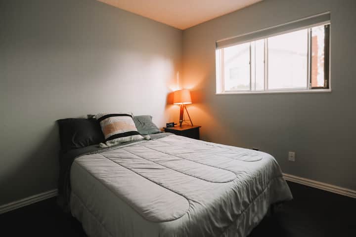 Co8. (Room A) Private Bedroom - Aurora, CO