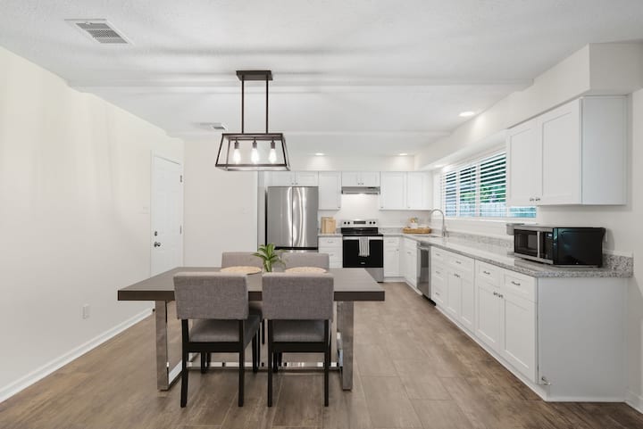 Clean & Cozy 3br - Nasa/clear Lake/webster Area - League City, TX