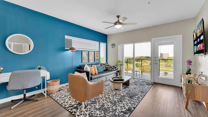 Bright Apt·sleeps 8·queen, Bunks·near Dining&shops - Leander, TX