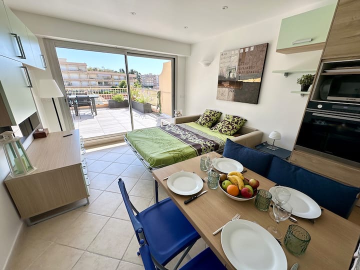 T2 Neuf, Piscine & Terrasse Vue Marina, 5 Min Mer - Mandelieu-la-Napoule