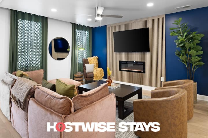 Hot Tub | 5br | Parking | Deck | Amenities Galore! - Pittsburgh, PA