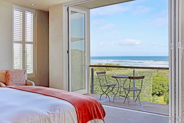 Pool*beach*breakfast*staff*fire - Hermanus