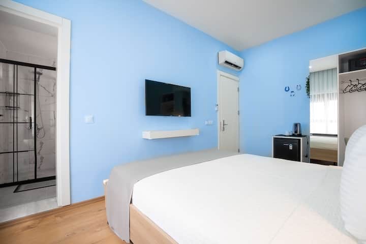 Blue Room - Turkey
