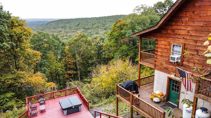 Haven View Retreat | Private Log Cabin | Hot Tub - Lausanne Township