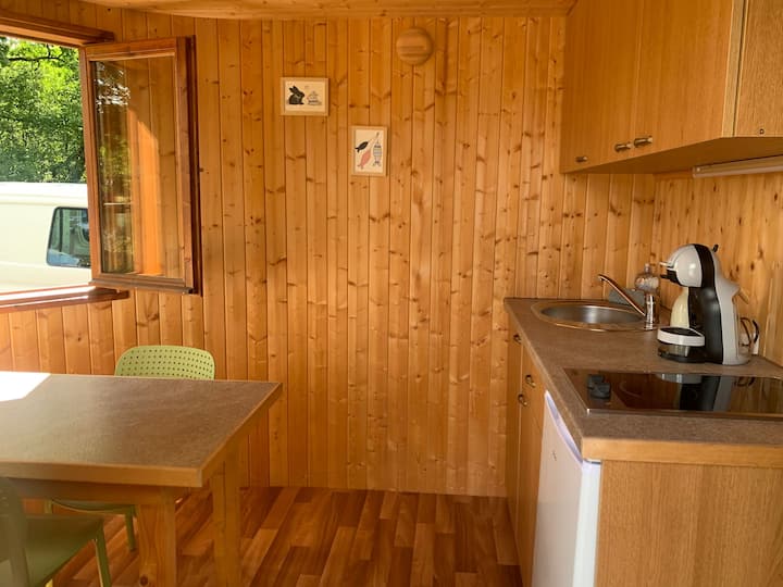 Le Gland - Cabane Isolée Au Bord De L’eau, Pêche - Lure
