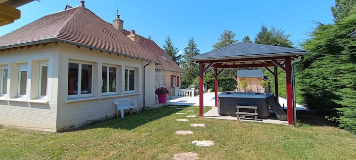 Maison Alma - Piscine Et Jacuzzi - Nièvre