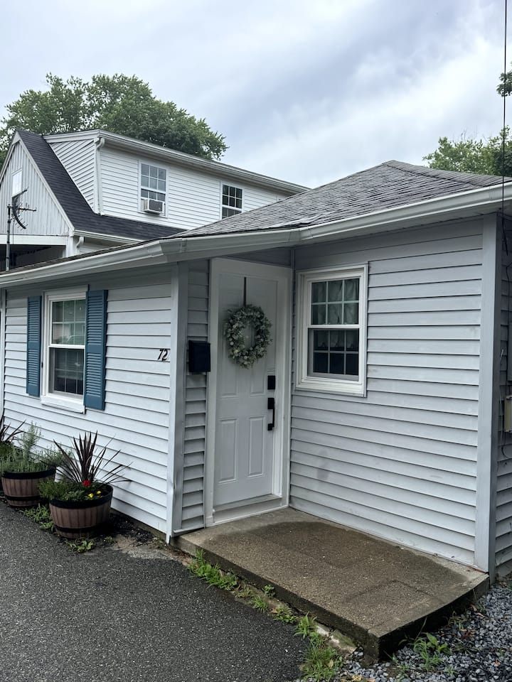 Oakland Oasis - Warwick, RI