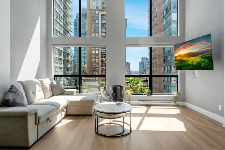 Luxury Loft - Steps To Granville: Gym/parking/pets - Vancouver
