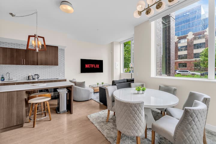 Luxury Townhouse Heart Of Dt - Toronto