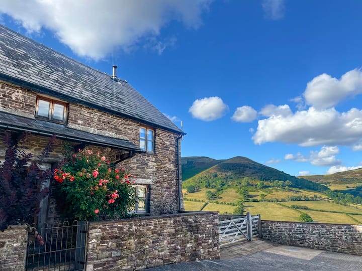 Mountain View Farm Cottage - Crickhowell