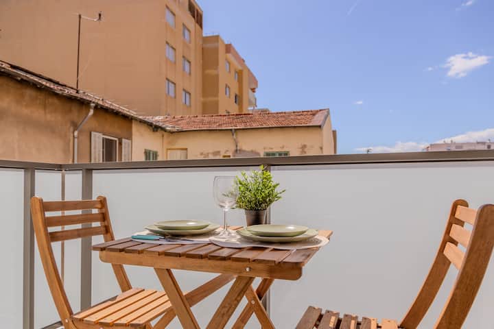 Nice : 2 Pièces Charmant Proche Port Et Transports - Nice