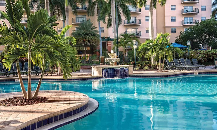Lovely Presidential 4br At Palm-aire - Pompano Beach, FL