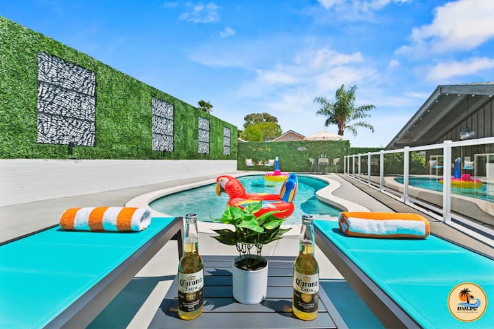 Huge 7br Estate W/ Pool, Guest House & Game Room! - San Diego, CA