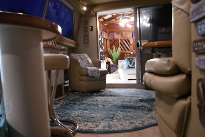 Knotty Yacht- Boat In Spearfish, Sd - Spearfish, SD