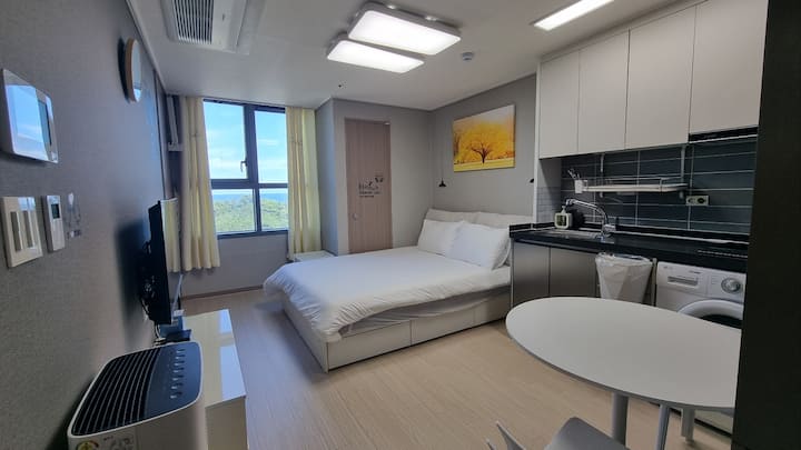 동해파인앤유오션시티802호 라텍스 트윈베드 오션뷰(7월신규) - Donghae-si