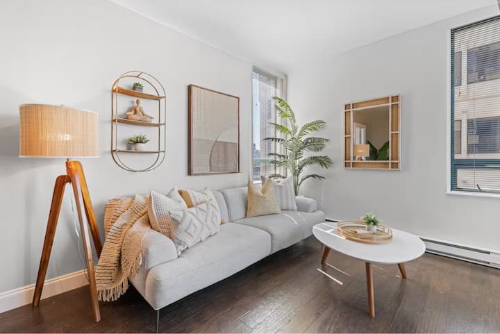 Charming Central Retreat I Parking & Ac - Vancouver