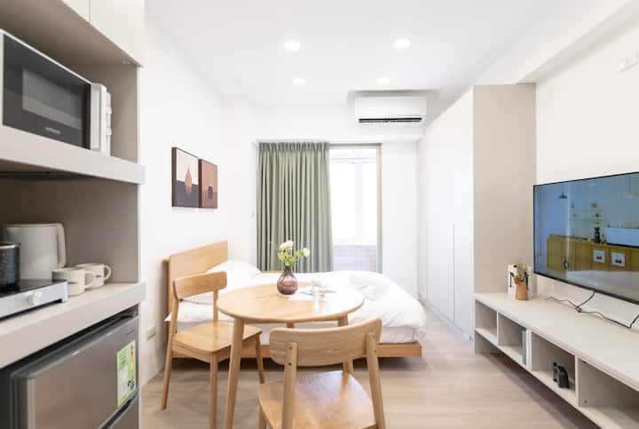 New｜8 Mins To Mrt｜sun W/ Balcony｜24/7 Security｜cc8 - Taipéi