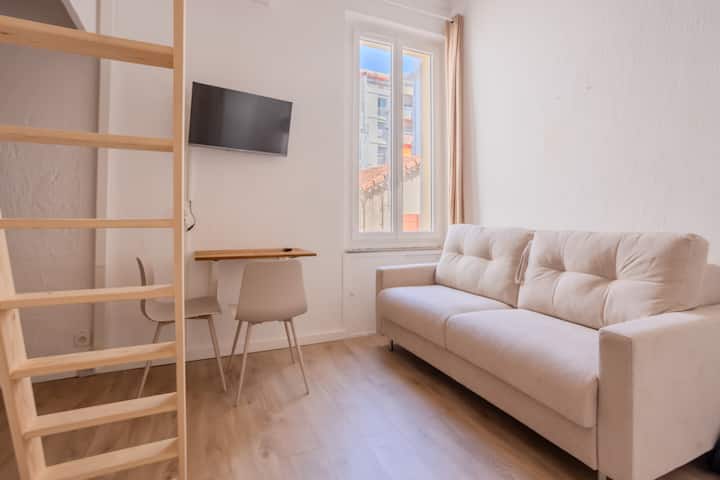 Juan Les Pins Centre : Studio 3pers Avec Mezzanine - Antibes