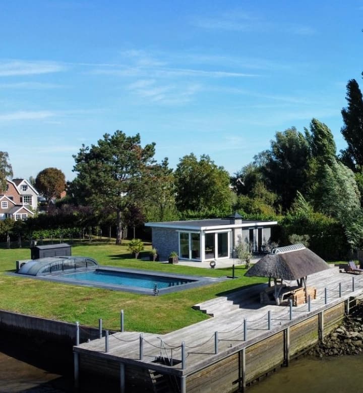 Recreatiewoning Aan De Lek Met Zwembad - Gouda