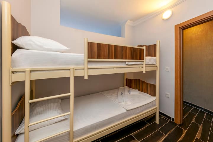 Dört Kişilik Oda - Avşa Adası