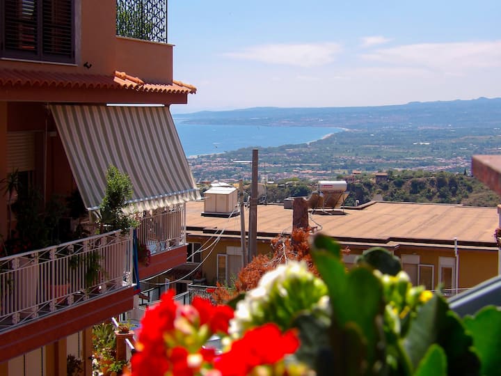 Bright Loft In The City Center - Taormina