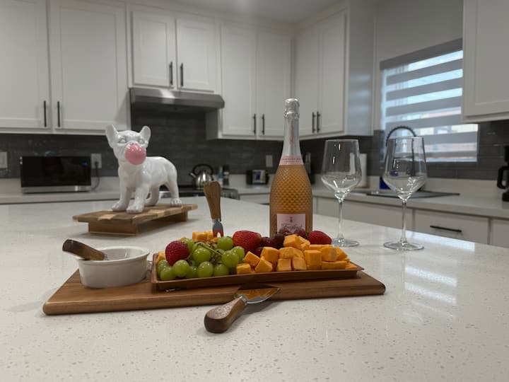 Casa De Arte @ Downtown Mcallen Shop, Dine & Relax - McAllen, TX