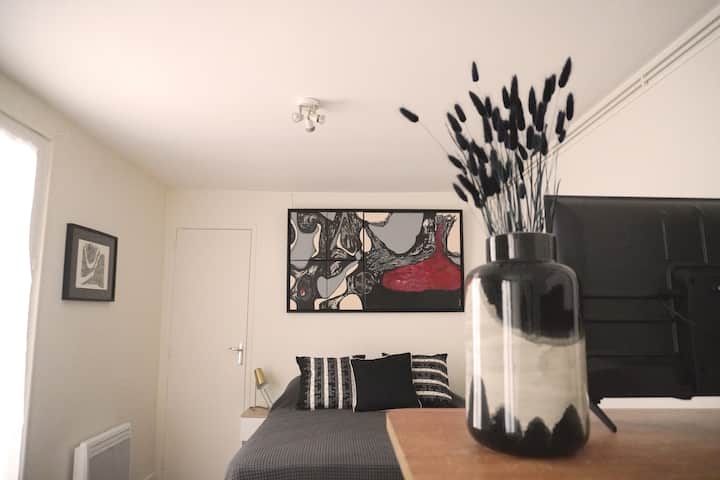 Charmant Studio Très Calme - ibis Styles Paris Eiffel Cambronne