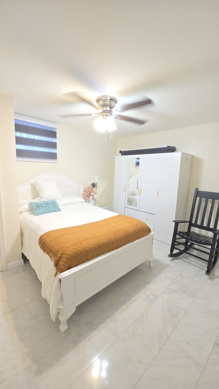 Cozy Private Apt Near Nyc|family & Pet Friendly - Staten Island, NY