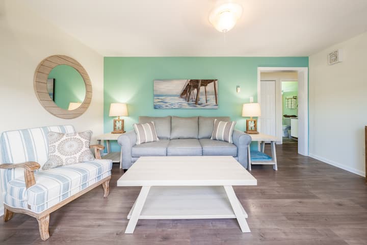 Back Creek Villa With Sunroom - Maryland