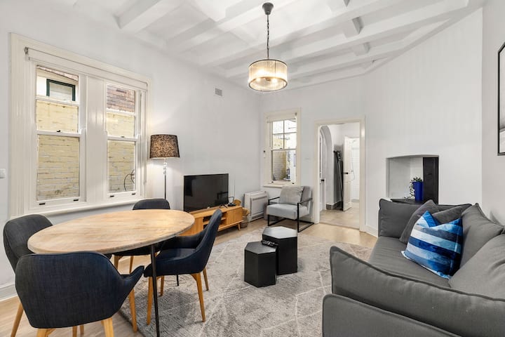 Cozy 2br Stay Near Barangaroo & The Rocks - 雪梨