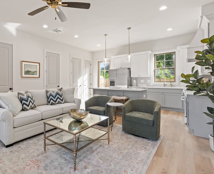 New Luxe Oaks • River Ranch • A+ Location • King - 拉法葉