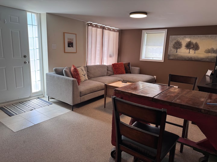 Elegant & Serene Urban Sanctuary - Halifax