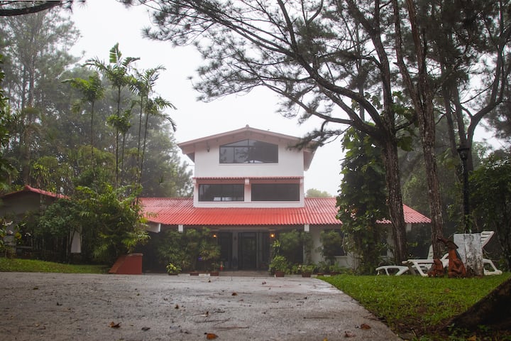 Family House | 4 Floors | Bbq | 20 Pax | Views - Panama City