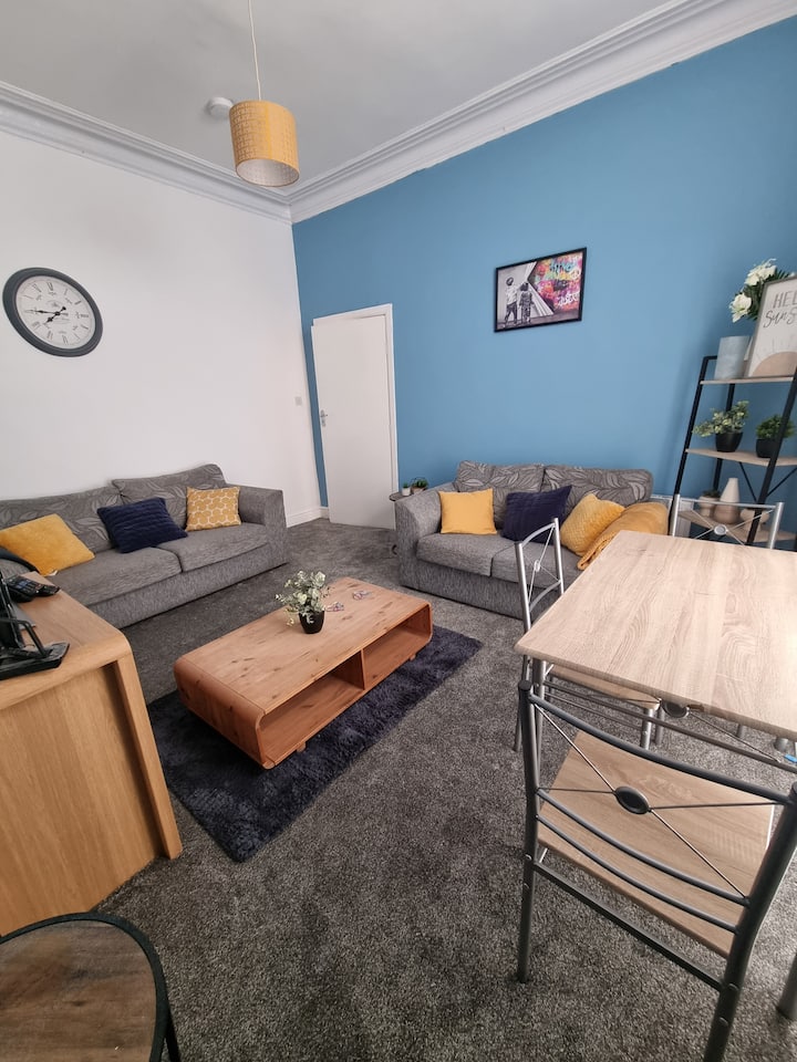 Modern 4br Retreat Ideal For Contractors| Wifi | - 버밍엄