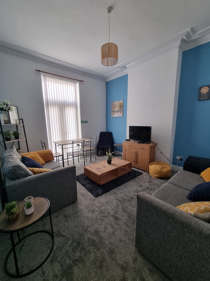 Modern 4br Retreat Ideal For Contractors| Wifi | - Birmingham