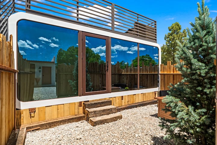 #2 - Luxx - Space Cabin Tiny House - Rooftop Deck - Taos, NM