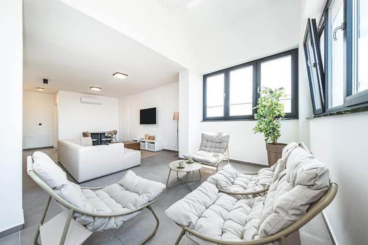Flex Selfcheckins 185 /2 Bedrooms / Parking /Balcony - Zagreb