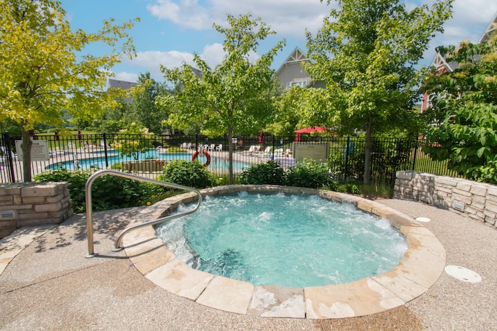 Swimming Pool - Walk To Village, Golf & Skiing - Collingwood