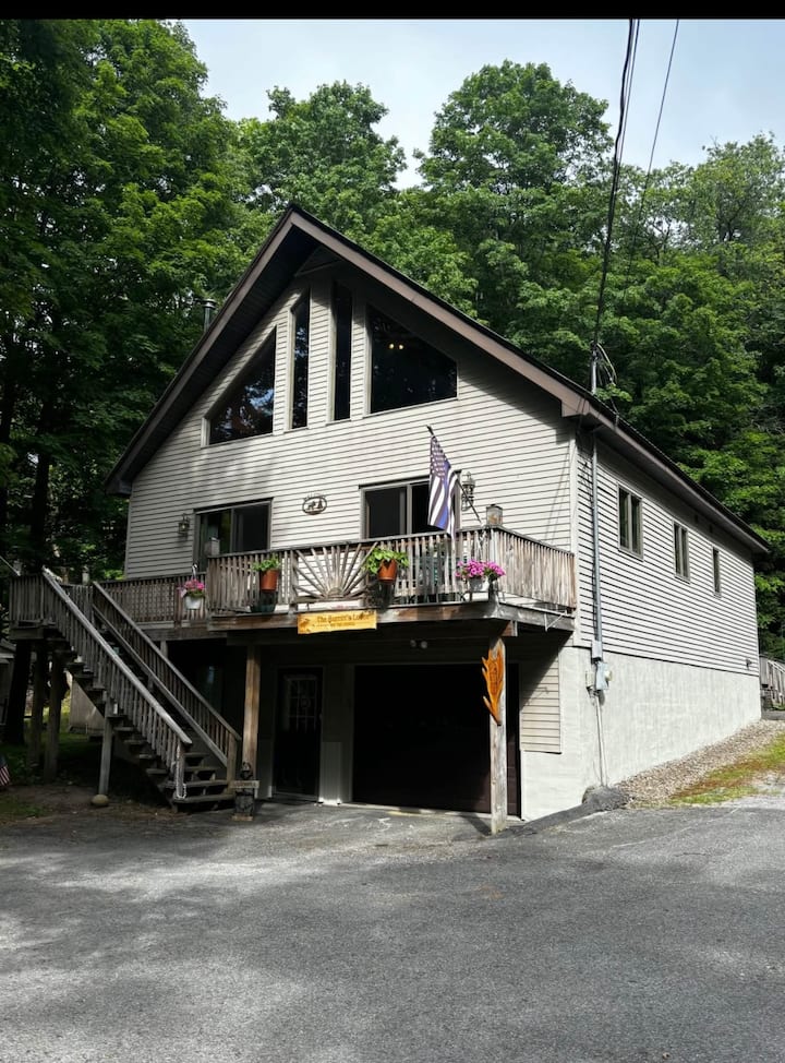 Old Forge Chalet Getaway - Old Forge, NY